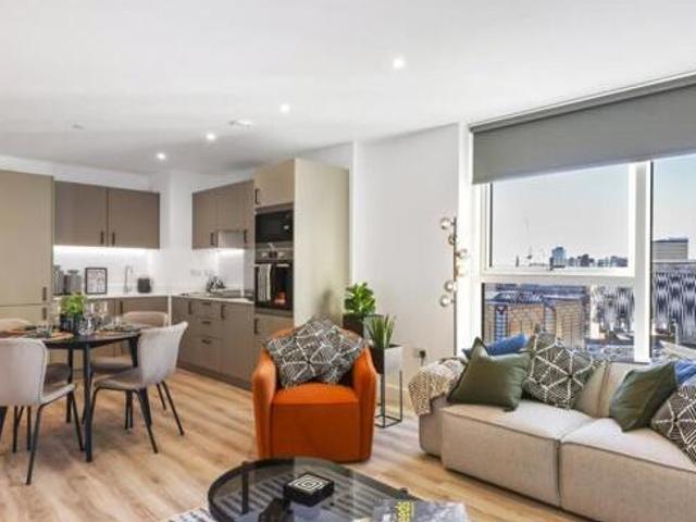 Mercer West Madison East, Leeds, 2 Bedroom Flat