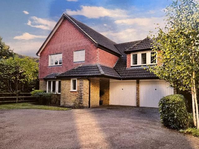 Mercers Meadow, Wendover, Buckinghamshire HP22, 5 bed detached house to rent, £3,250 pcm | PrimeLocation