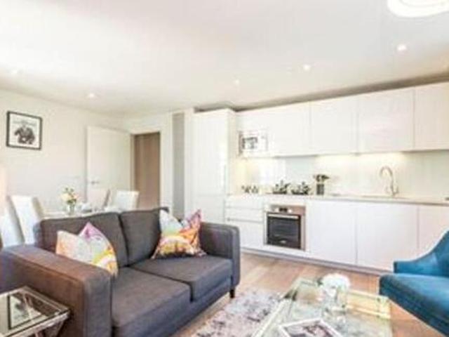 Merchant Square East, London, 2 Bedroom Flat