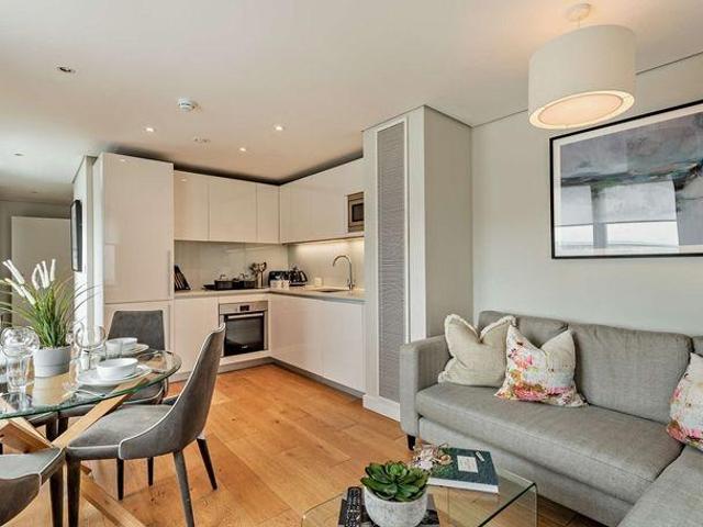 Merchant Square East, London W2 3 bed apartment to rent £7,063 pcm £1,630 pw