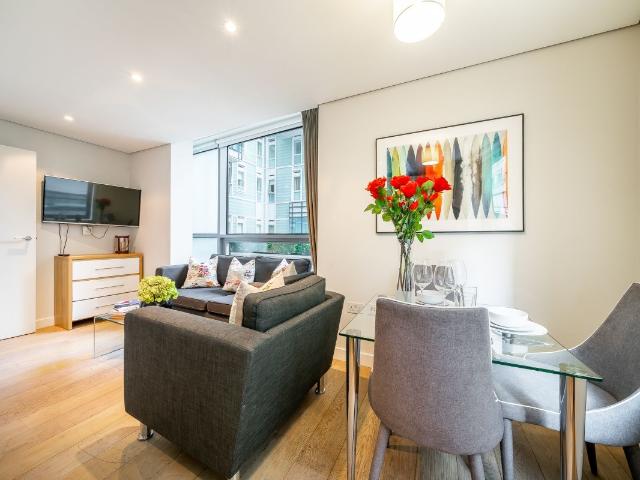 Merchant Square East, London W2, 3 bed flat to rent, £4,767 pcm | PrimeLocation