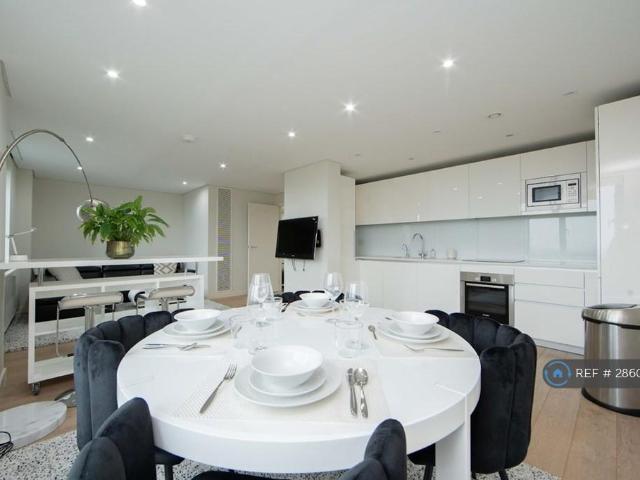 Merchant Square East, London, W2 3 bed flat to rent £4,750 pcm £1,096 pw