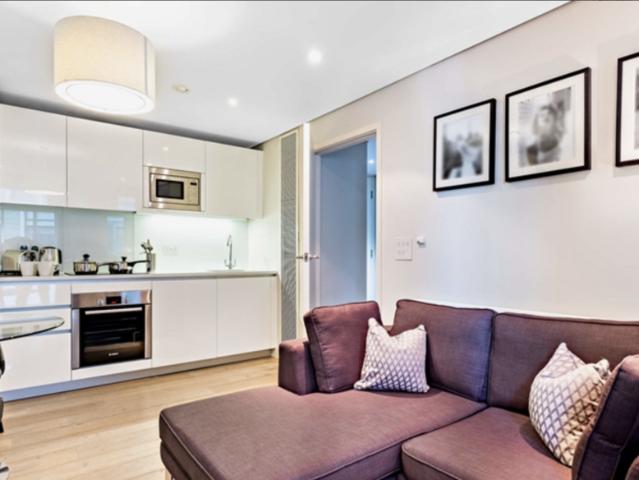Merchant Square East, London W2 1 bed apartment to rent £2,730 pcm £630 pw