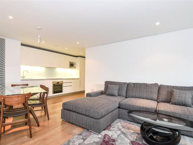 Merchant Square East, Paddington W2, 3 bed flat to rent, £4,767 pcm | PrimeLocation