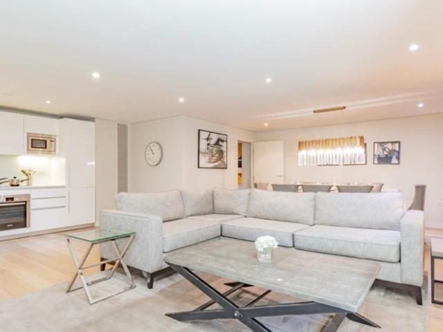 Merchant Square, Harbet Road, Paddington, London W2, 3 bed flat to rent, £7,345 pcm | PrimeLocation