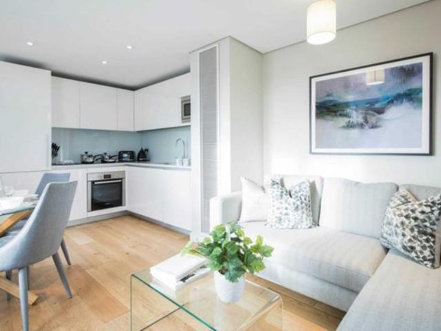 Merchant Square, Paddington W2 3 bed flat to rent £6,478 pcm £1,495 pw