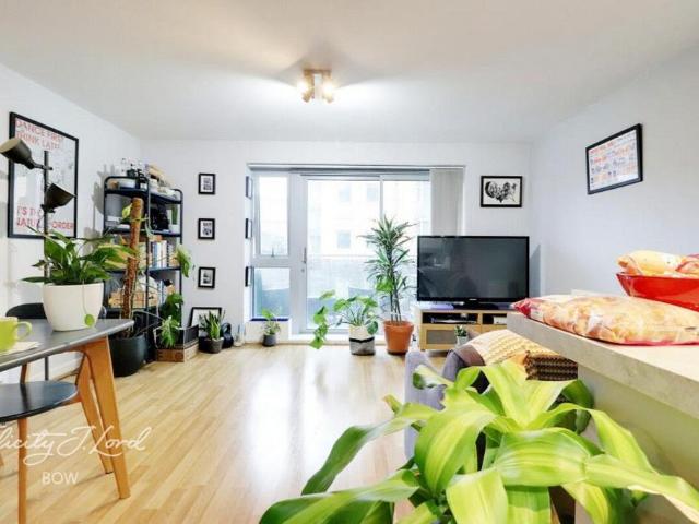 Merchant Street, LONDON 1 bed flat to rent £1,750 pcm £404 pw