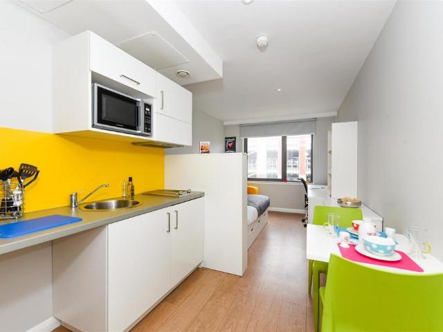 Merchant Studios, Glasgow G4 Studio to rent £1,348 pcm £311 pw