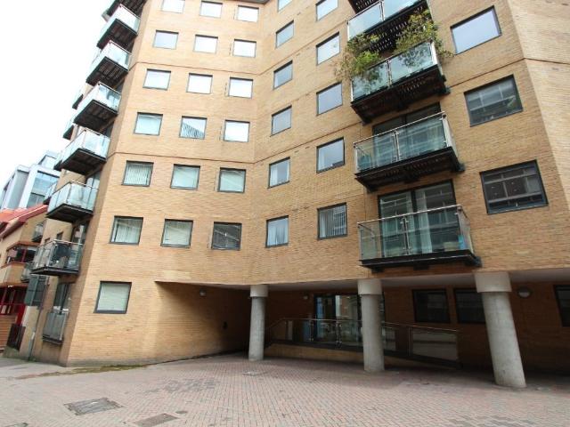 Merchants Place, Reading RG1, 1 bed flat to rent, £1,100 pcm | PrimeLocation