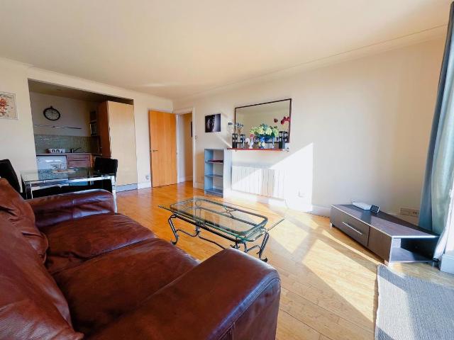 Merchants Quay, East Street, Leeds LS9, 2 bed flat to rent, £1,200 pcm | PrimeLocation