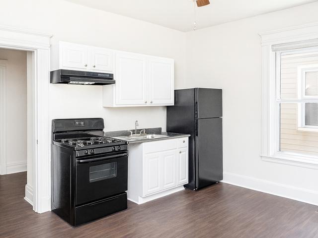 Mercury Apartments – Modern Living in a Classic Seattle Building 1 Bedroom Apartment for Rent at 1723 Summit Ave, Seattle, WA 98122 Broadway