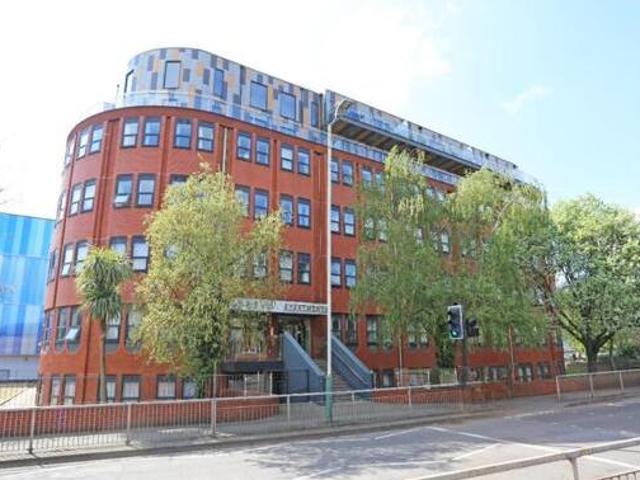 Mercury Gardens, Romford, 1 Bedroom Flat