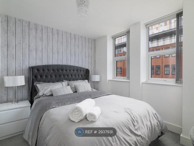 Mercury Gardens, Romford RM1, 2 bed flat to rent, £1,990 pcm | PrimeLocation