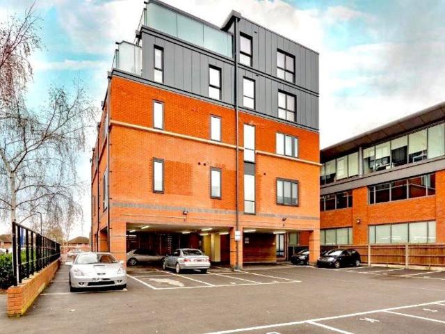 Mercury House, Town Centre SL1, Studio to rent, £900 pcm | PrimeLocation