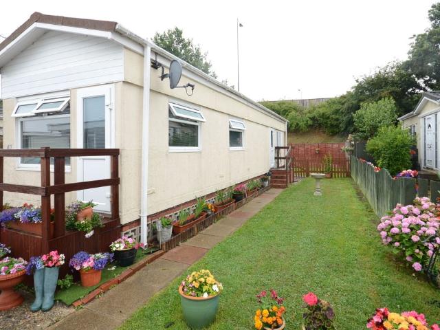 Mere Oak Park, Three Mile Cross, Reading RG7, 1 bed property to rent, £850 pcm | PrimeLocation