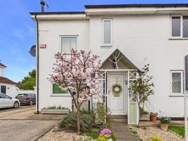 Mere Way, Swanland, 3 Bedroom Semi detached