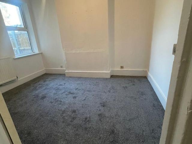 Meredith Road CO15, 4 bed terraced house to rent, £1,500 pcm | PrimeLocation