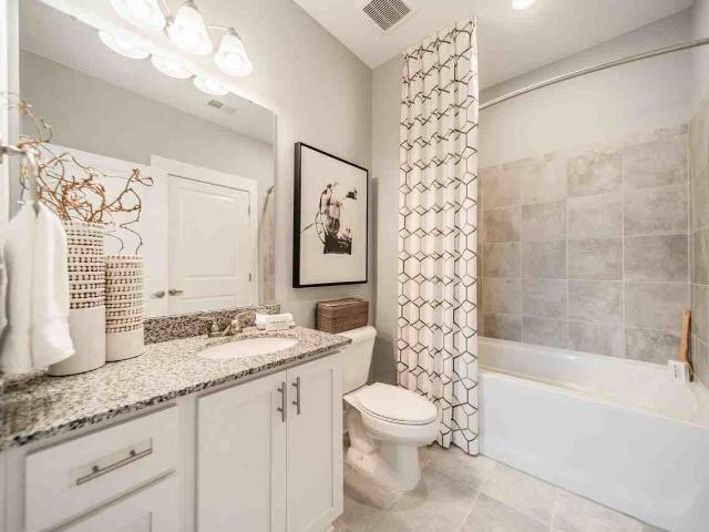 Meridian at Ten Ten 3 Bedroom Apartment for Rent at 1000 Brynmar Oaks Cir, Apex, NC 27539