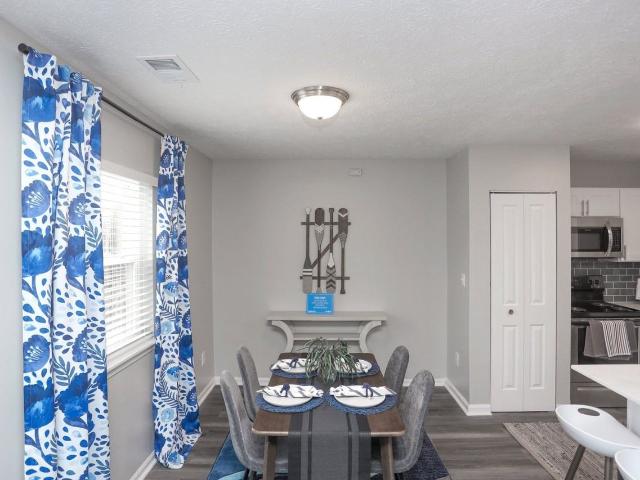 Meridian Court South 2 Bedroom Apartment for Rent at 7266 Lockwood Ln, Indianapolis, IN 46217 Linden Wood