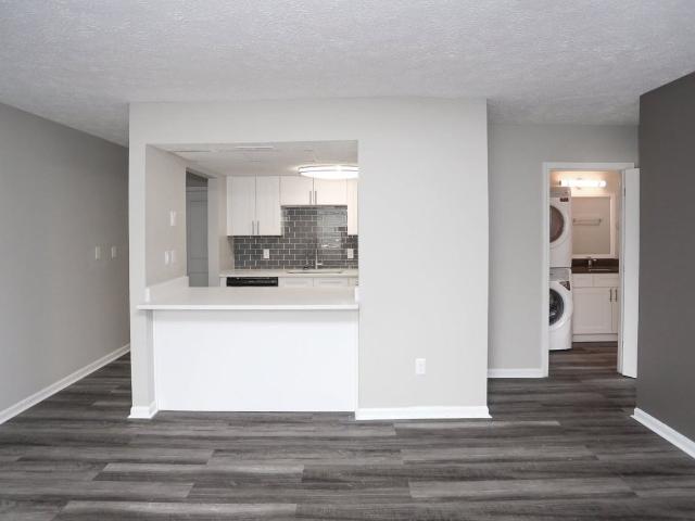 Meridian Court South 2 Bedroom Apartment for Rent at 7266 Lockwood Ln, Indianapolis, IN 46217 Linden Wood