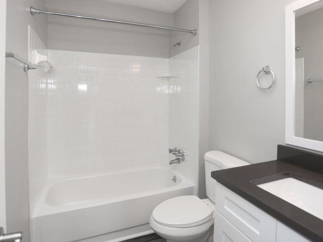 Meridian Court South 2 Bedroom Apartment for Rent at 7266 Lockwood Ln, Indianapolis, IN 46217 Linden Wood