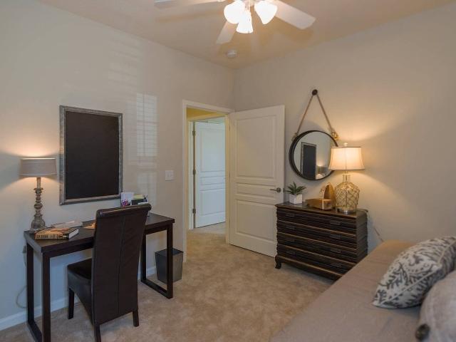 Meridian Harbourview 1 Bedroom Apartment for Rent at 7190 Harbour Towne Pkwy S, Suffolk, VA 23435