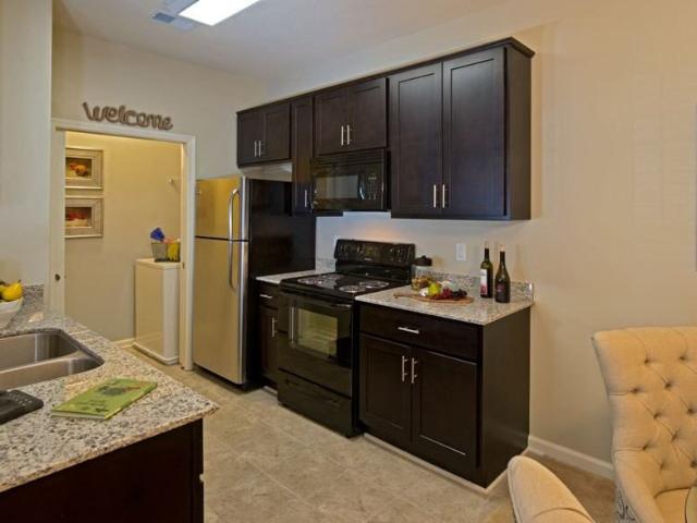 Meridian Harbourview 2 Bedroom Apartment for Rent at 7190 Harbour Towne Pkwy S, Suffolk, VA 23435