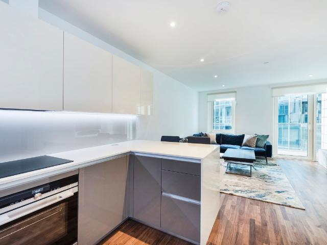Meridian House, Battersea Reach SW18, 2 bed flat to rent, £3,200 pcm | PrimeLocation