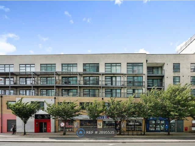 Meridian Point, London SE8, 4 bed flat to rent, £4,150 pcm | PrimeLocation
