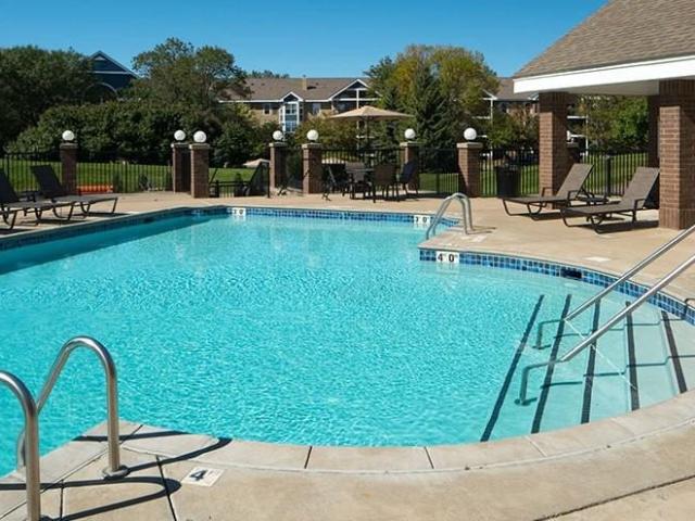 Meridian Pointe Apartment Studio Apartment for Rent at 251 Mcandrews Rd W, Burnsville, MN 55337