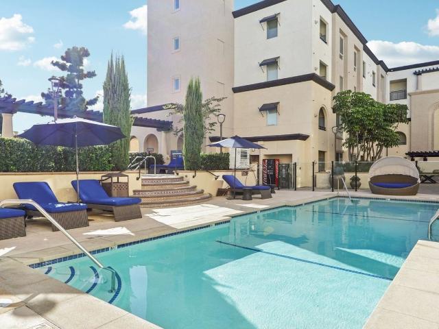 Meridian Place Apartment Homes 1 Bedroom Apartment for Rent at 9423 Reseda Blvd, Los Angeles, CA 91324 Northridge