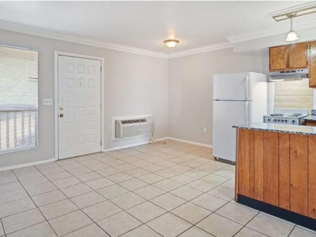 Meridian Place Apartments 1 Bedroom Apartment for Rent at 800 N Meridian Ave, Oklahoma City, OK 73107