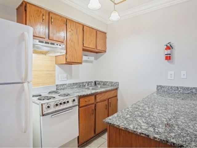 Meridian Place Apartments 1 Bedroom Apartment for Rent at 800 N Meridian Ave, Oklahoma City, OK 73107