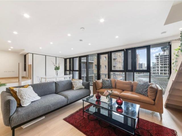 Meridian Place, South Quay E14, 3 bed flat to rent, £4,150 pcm | PrimeLocation