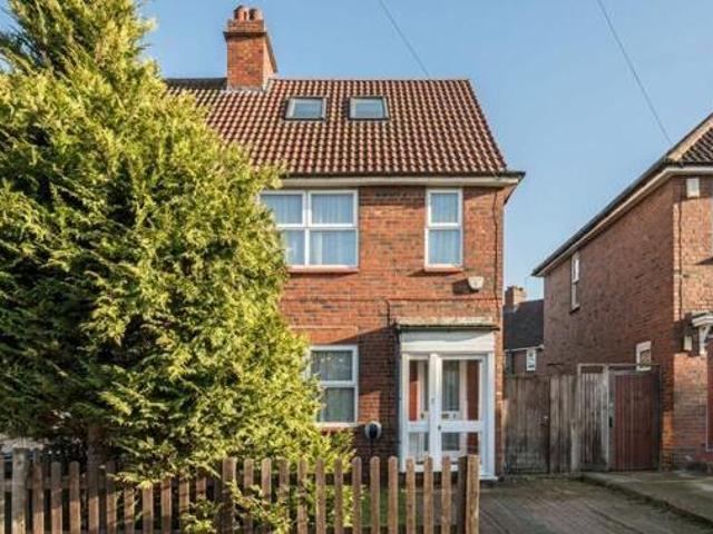Meridian Road, London, 3 Bedroom End