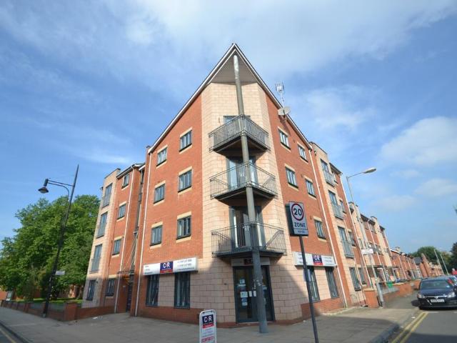 Meridian Square, Stretford Road. 2 bed apartment to rent £1,450 pcm £335 pw