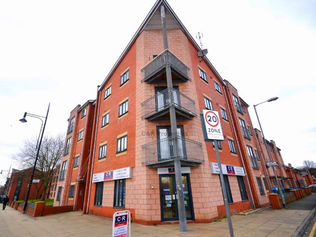 Meridian Square, Stretford Road M15, 2 bed flat to rent, £1,500 pcm | PrimeLocation