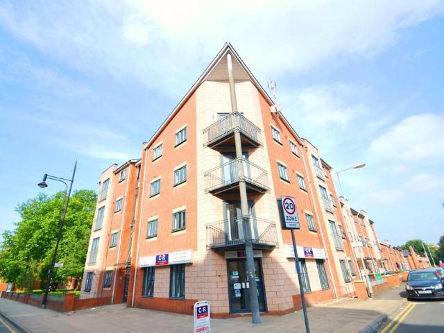 Meridian Square, Stretford. 2 bed apartment to rent £1,525 pcm £352 pw