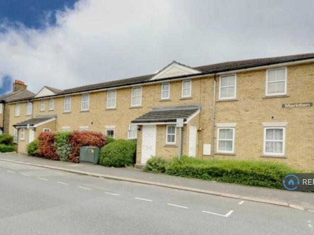 Meridien, Hornchurch, RM11 2 bed flat to rent £1,800 pcm £415 pw