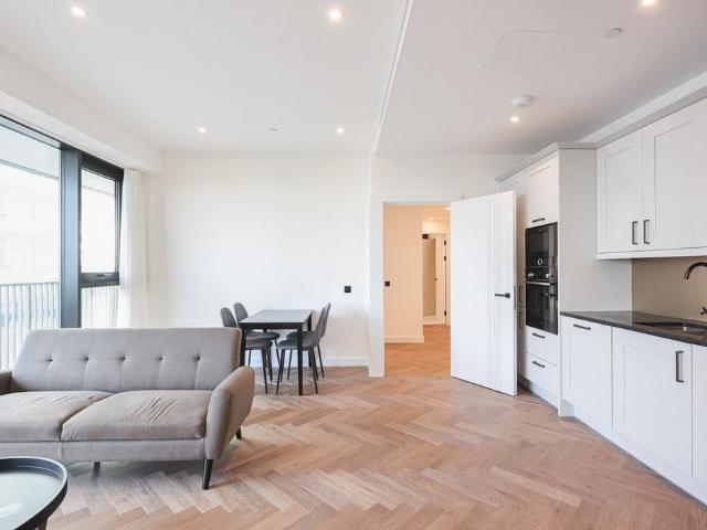 Merino Gardens, Wapping E1W 2 bed apartment to rent £3,900 pcm £900 pw