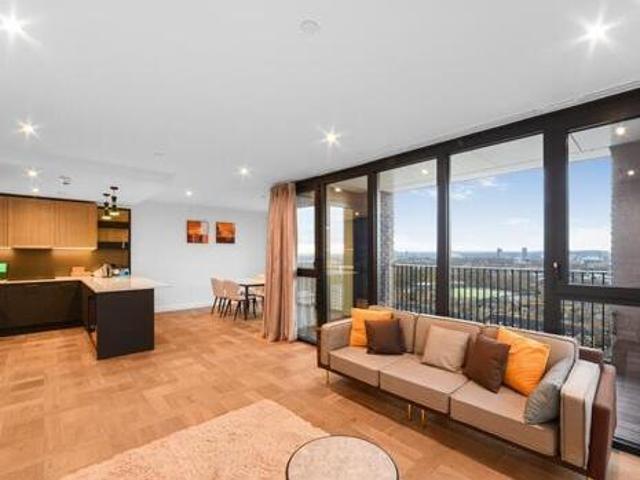 Merino Gardens, London, 3 Bedroom Apartment