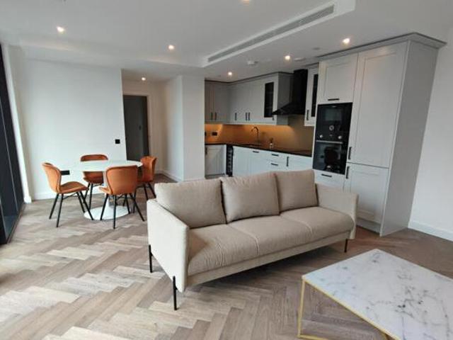 Merino Gardens, London, 2 Bedroom Flat
