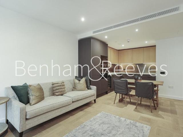 Merino Gardens, London Dock E1W 1 bed apartment to rent £3,250 pcm £750 pw