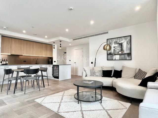 Merino Gardens, London E1W, 2 bed flat to rent, £4,150 pcm | PrimeLocation
