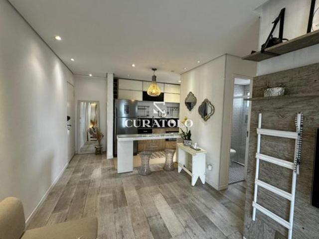 Merito Bom Retiro Lindo apartamento na Luz, a 350 mts do Metrô Armênia: Com 55 m², 2 Quartos, 1 va