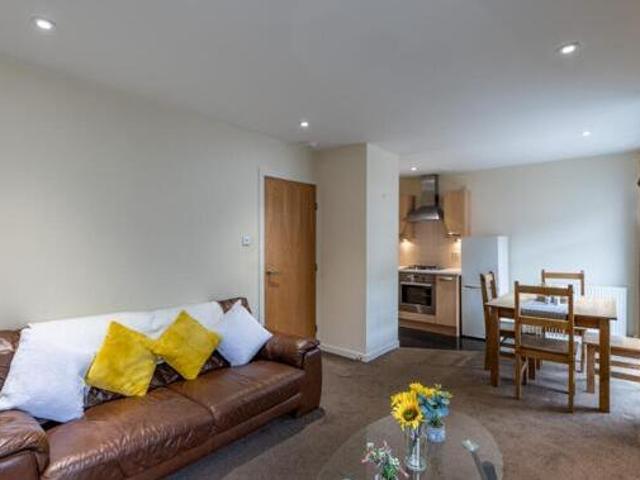 Merkland Lane, Pittordrie, 2 Bedroom Flat