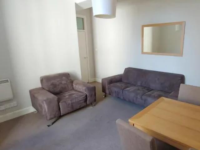 Merkur Slots, 46 Nicolson Street, City of Edinburgh, EH8 9DT, United Kingdom | 3 bed apartment for rent #167259299 | Rentberry