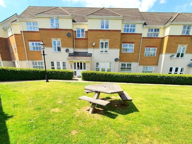 Merlin Close, Chafford Hundred, Grays, Essex RM16, 2 bed flat to rent, £1,600 pcm | PrimeLocation