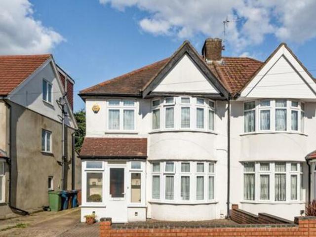 Merlin Crescent, Edgware, 3 Bedroom Semi detached