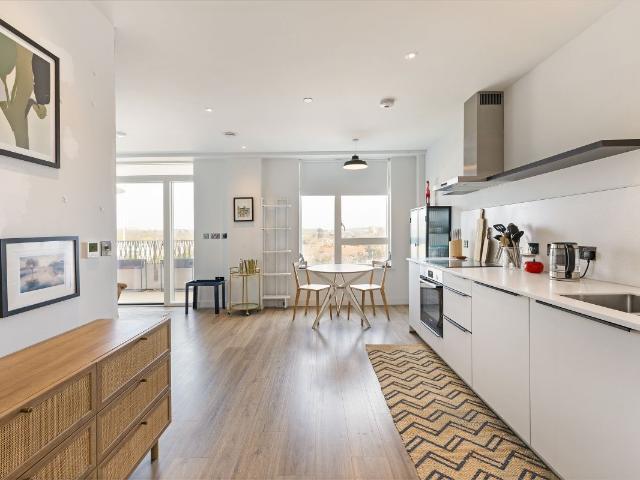 Merrion Avenue, Stanmore HA7, Studio to rent, £1,400 pcm | PrimeLocation